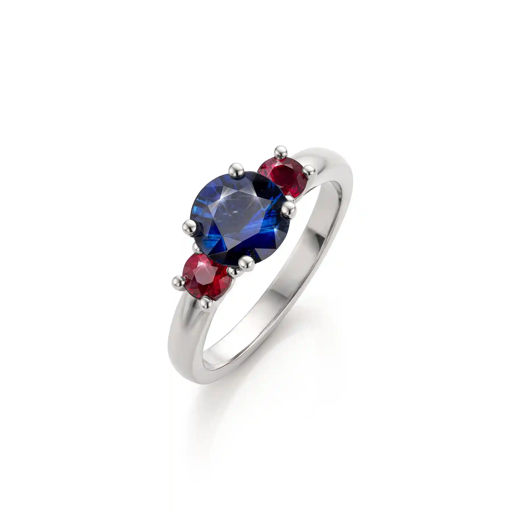 White gold ring with sapphire and rubies - Cober Juwelier